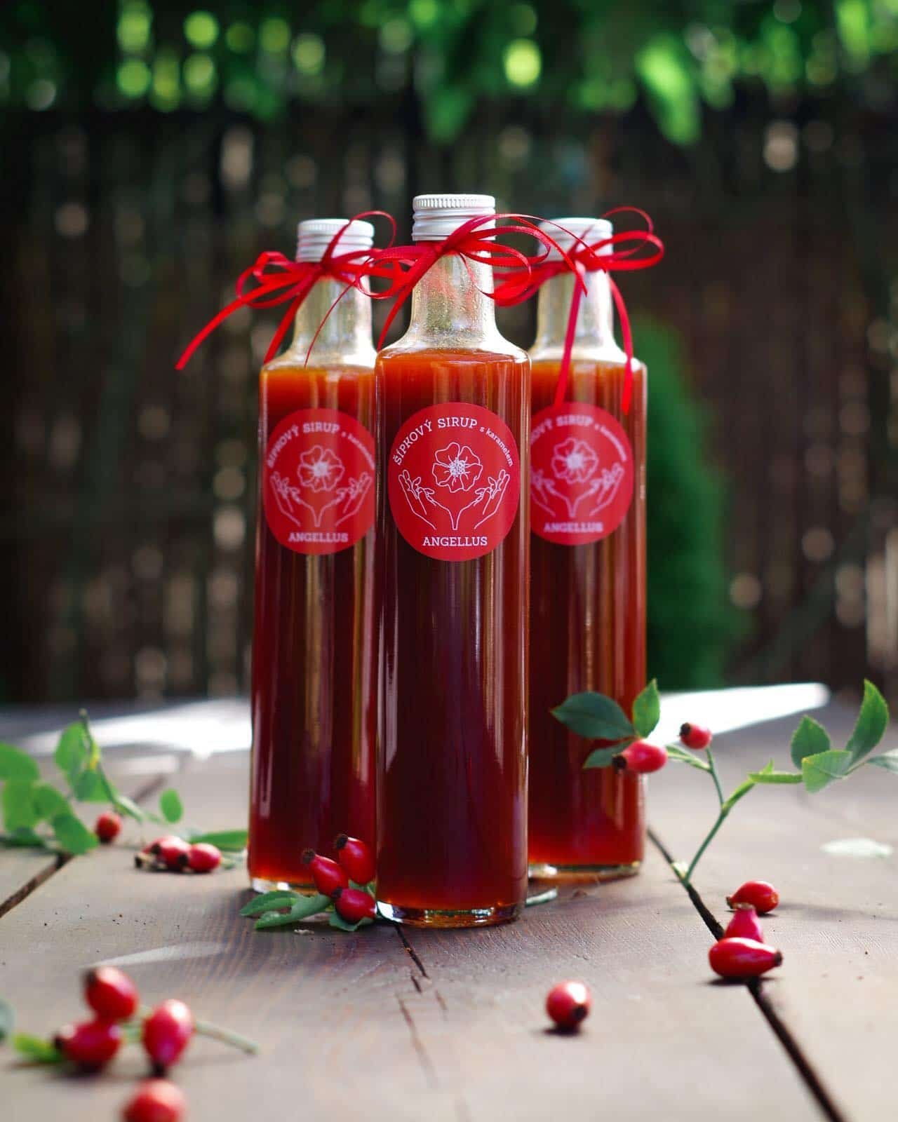 ŠÍPKOVÝ SIRUP s karamelem 500ml | UDRUMI